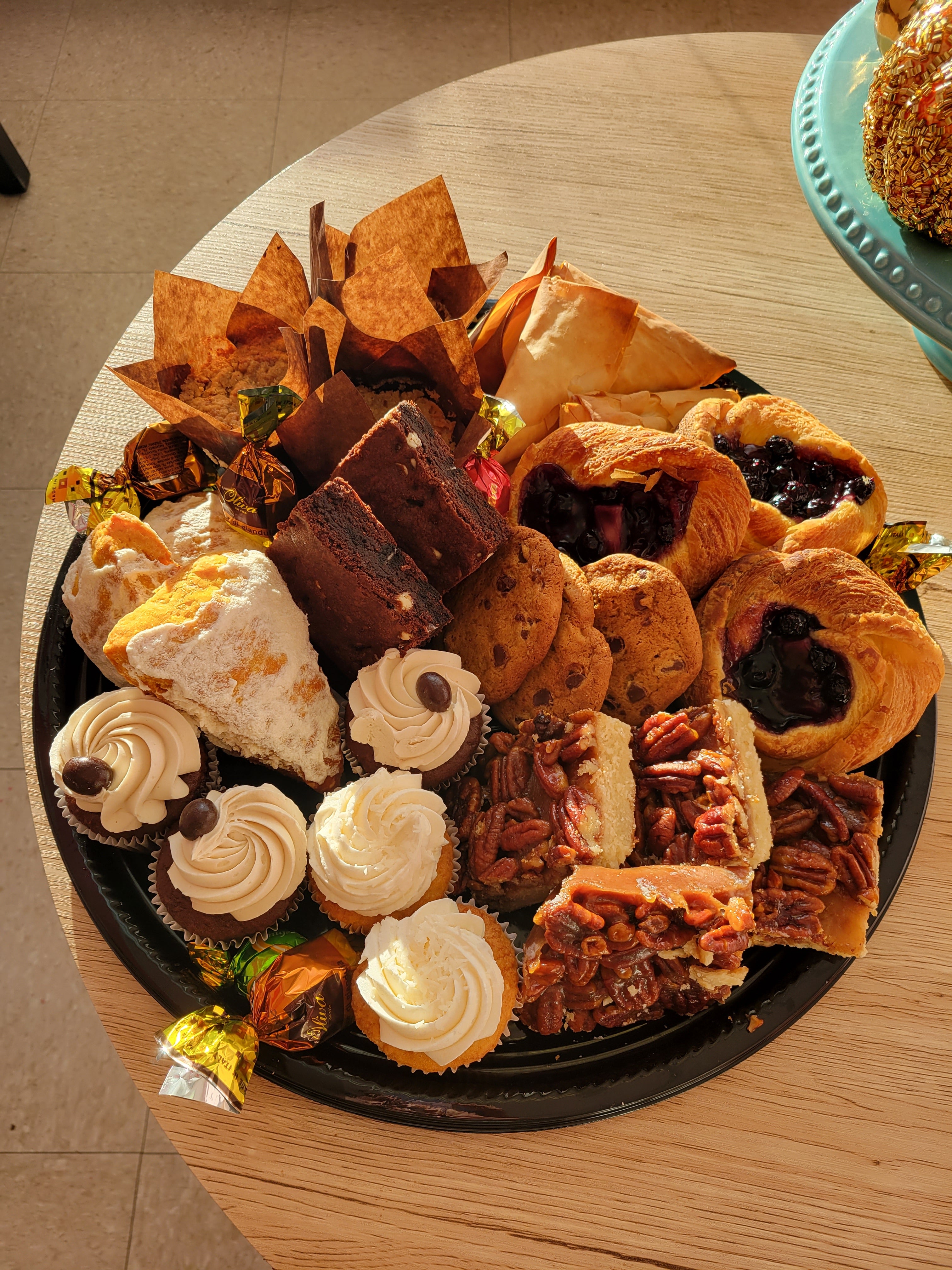 Bakery Platter – LushDessertsTR
